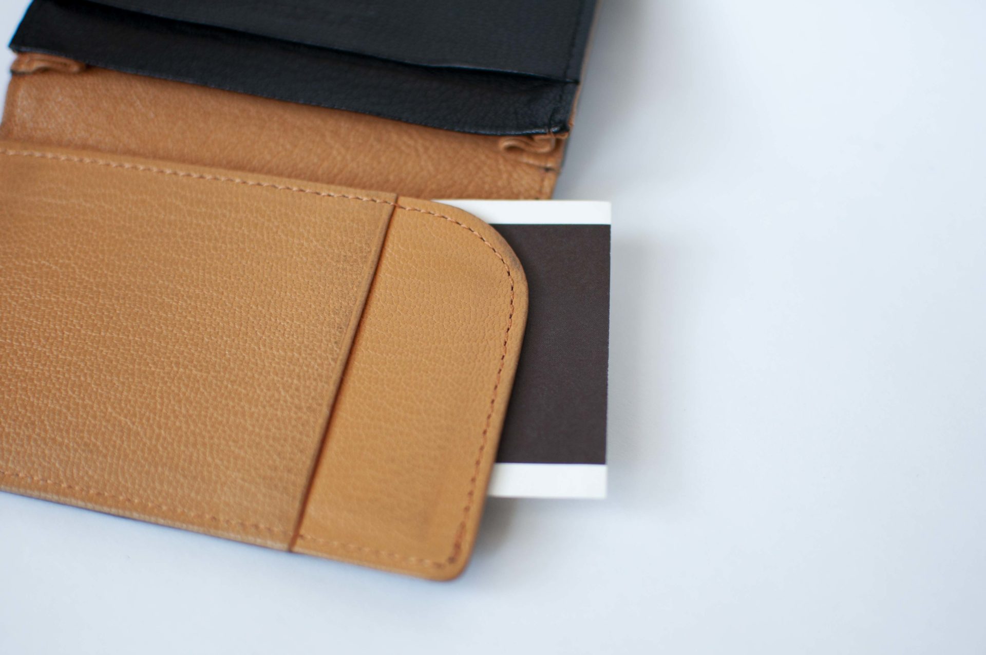 オーソドックスの中に機能性・デザイン性を備えた名刺入れ｜PORTER DOUBLE ・CARD CASE – nichiMAG（ニチマグ）