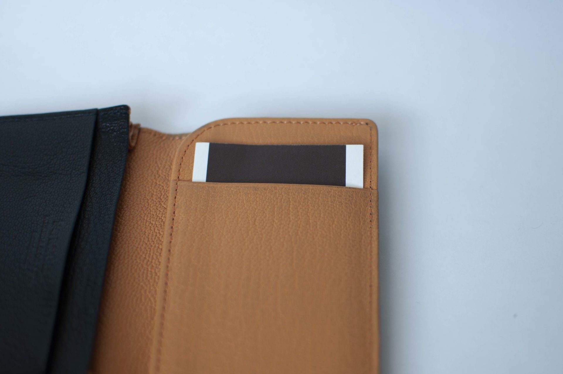 オーソドックスの中に機能性・デザイン性を備えた名刺入れ｜PORTER DOUBLE ・CARD CASE – nichiMAG（ニチマグ）